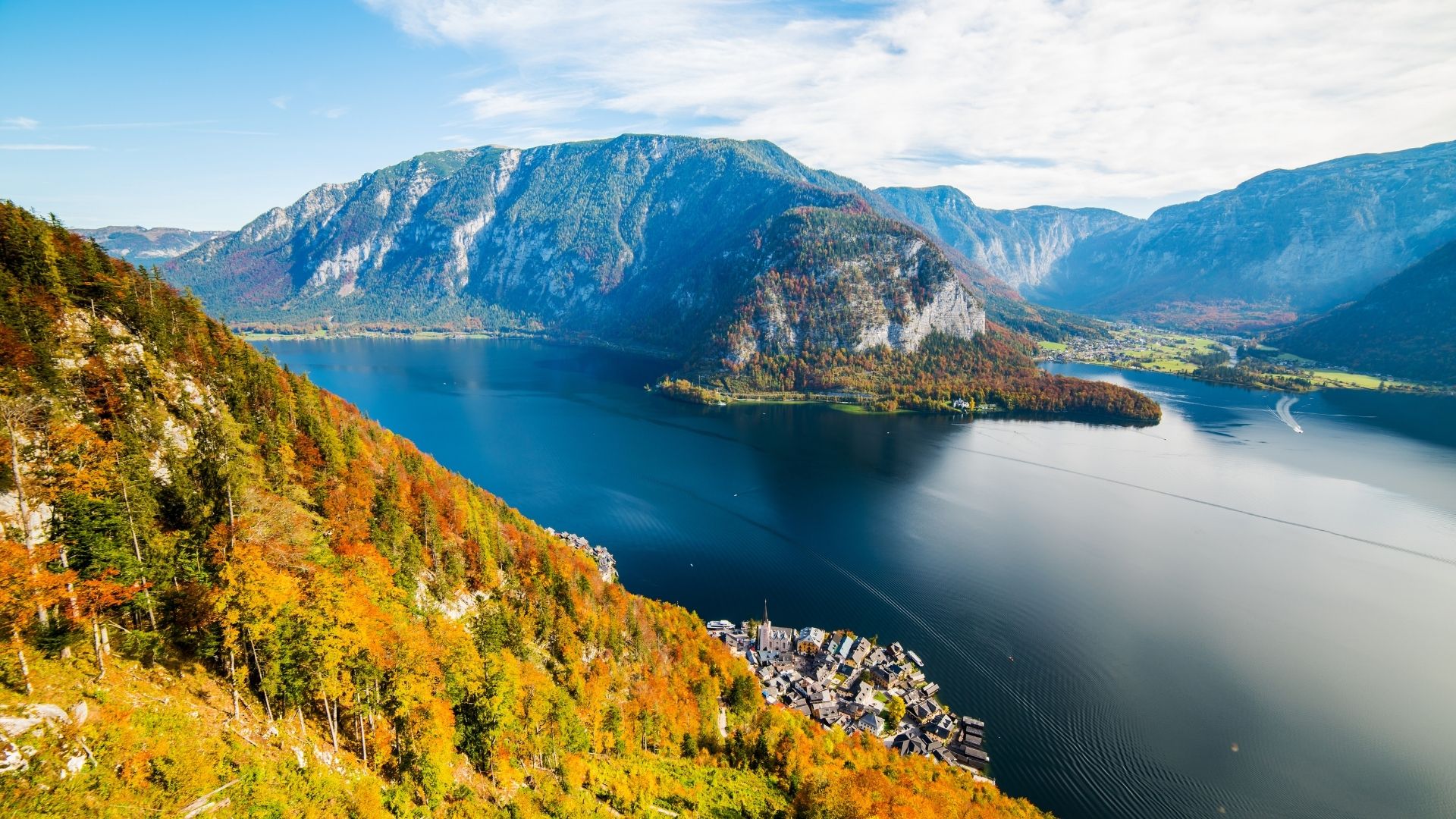 Hallstatt Travel Guide (2026): Viewpoints, Salt Mine, Boating & Crowd ...